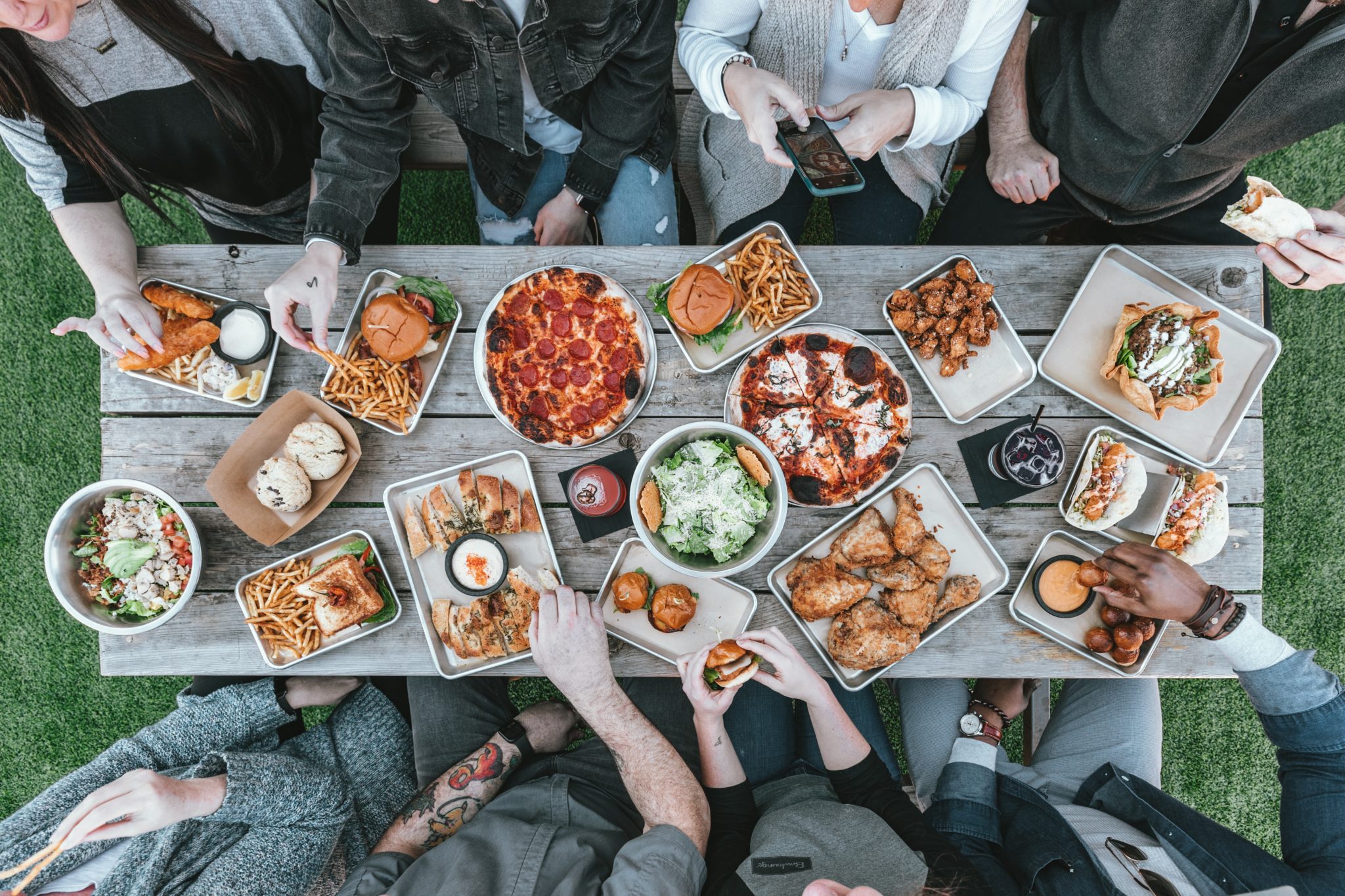 ”Almorzar” Conjugation in Spanish: Let’s Have Lunch Sometime!