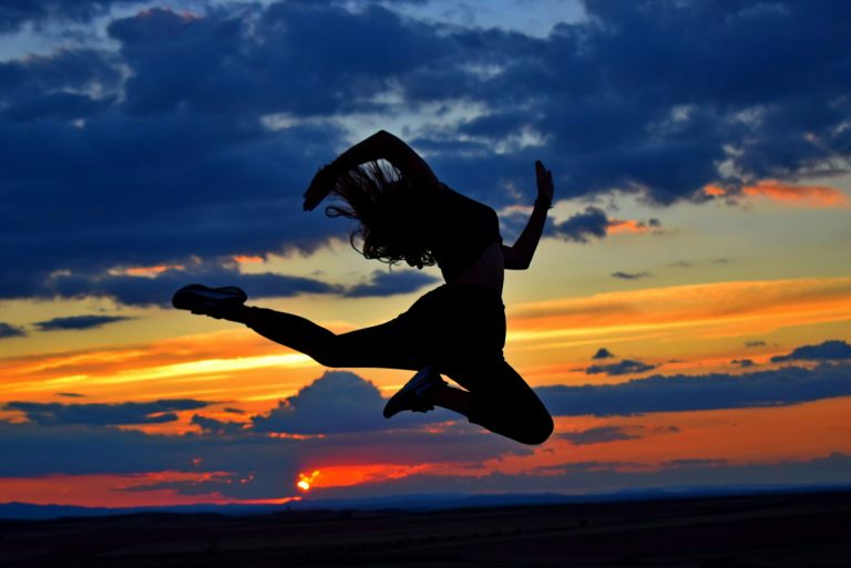 Livin' La Vida Loca: The Complete Guide to the Vivir Conjugation